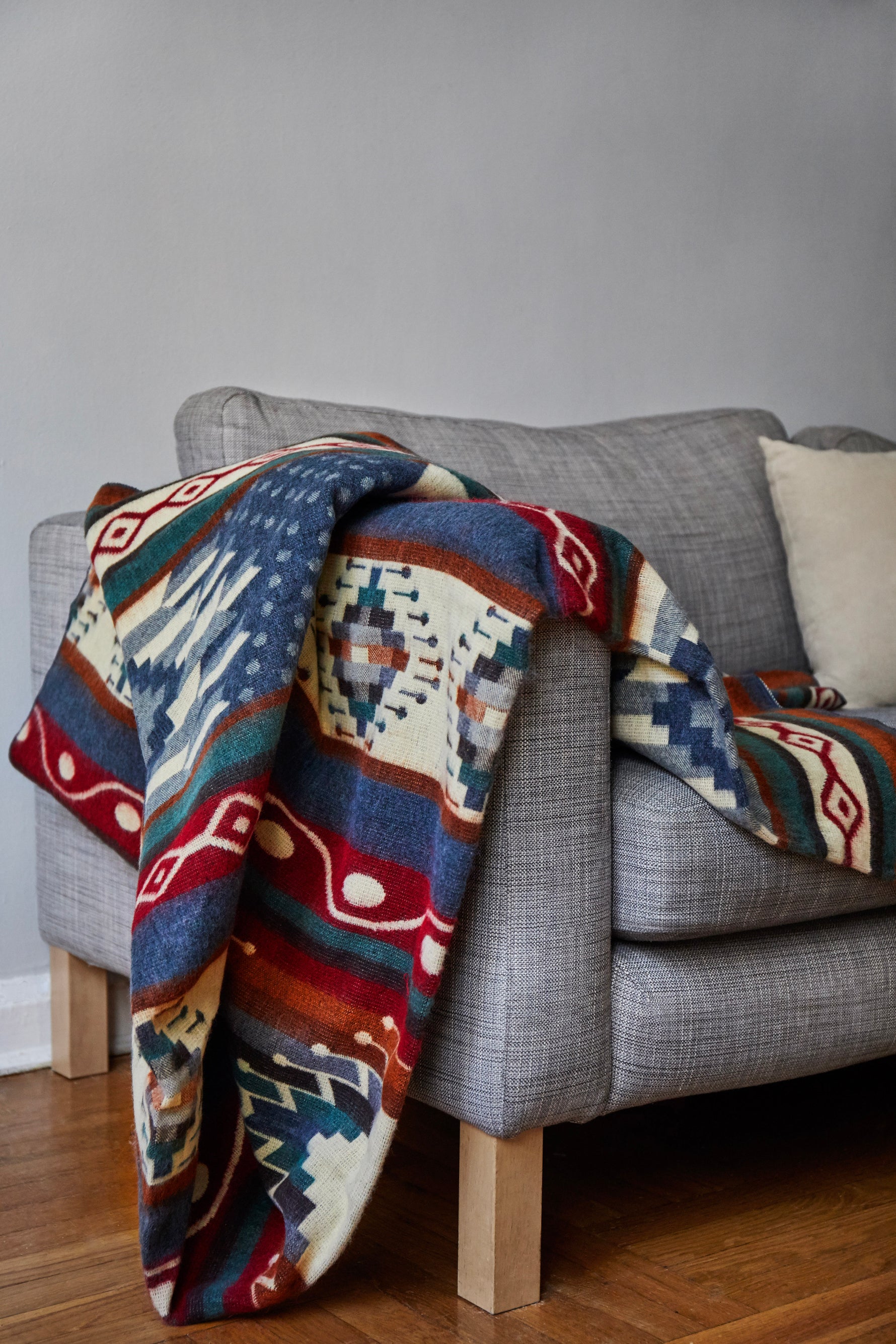 Sumaco Wave Southwestern Artisan Blanket – Ecuadane Danmark