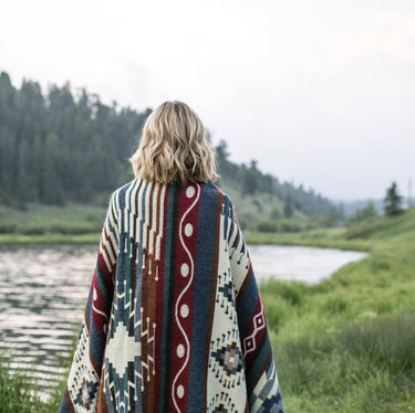 Sumaco Wave Southwestern Artisan Blanket – Ecuadane Danmark